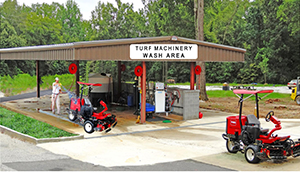 Golf course wash pads and washing systems for maintenance facilities ...