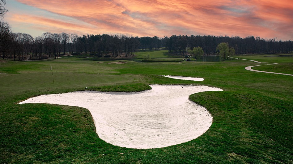 Castelconturbia installs bunker “wash box” - Golf Course Industry